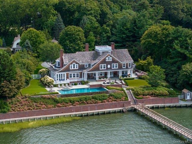 75 Cove Neck Rd, Oyster Bay, NY 11771