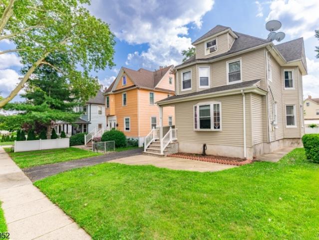 75 Clinton Pl