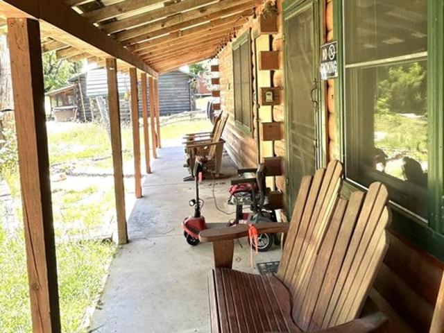 75 Dam Rd, Whittier, NC 28789