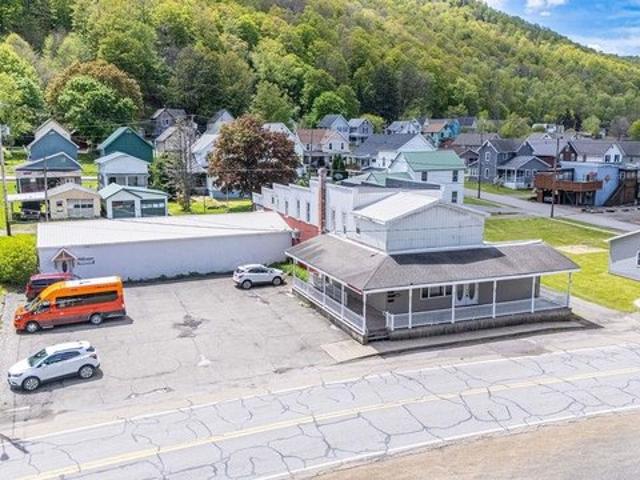 75 Germania St, Galeton, PA 16922