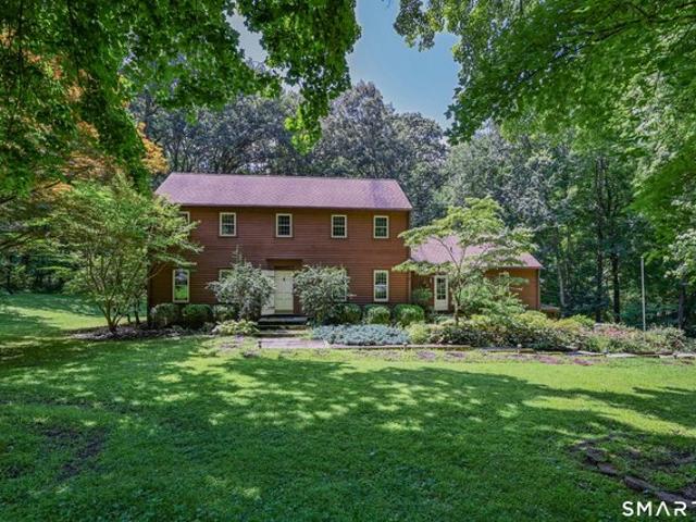 75 Great Ring Rd, Newtown, CT 06482