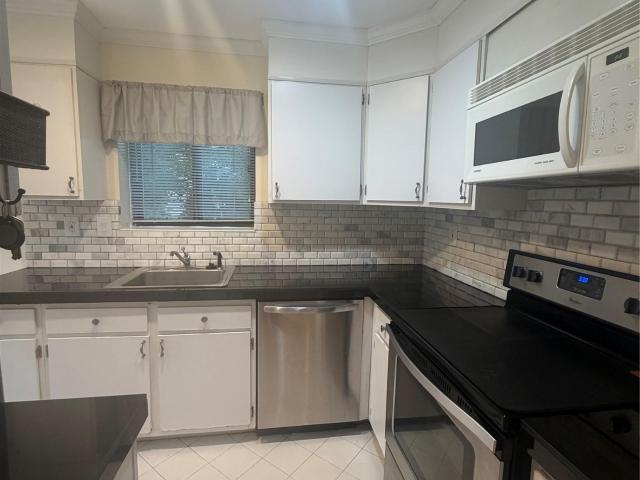 75 Greenway Close 75