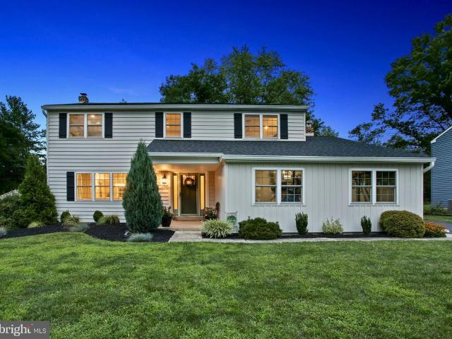 75 Hawthorne Lane