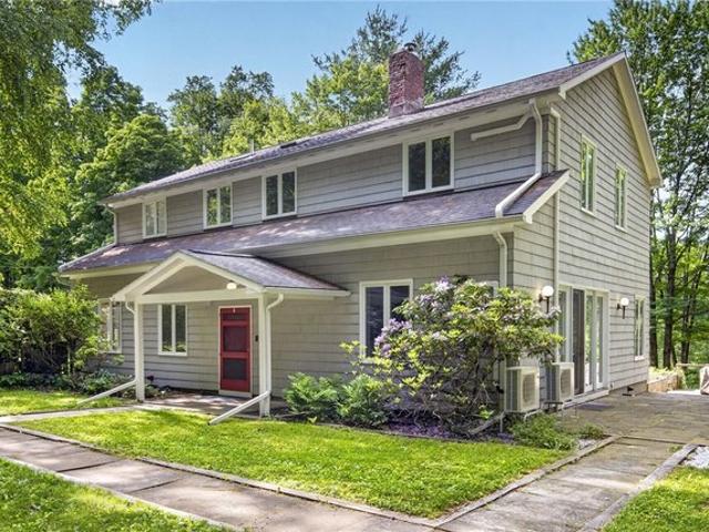 75 Hickory Rd, Ithaca, NY 14850