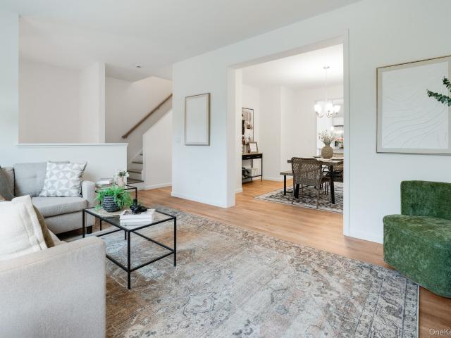 75 Hudson Circle 6
