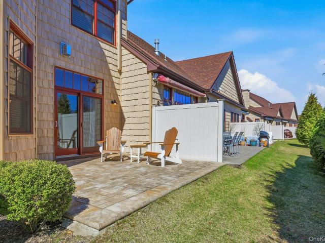 75 Jims Trail, Unit 75, Bayport, NY 11705 | MLS #976837 | Compass
