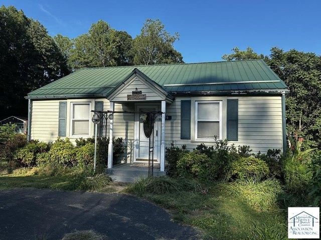 75 Johnson Ln, Martinsville, VA 24112