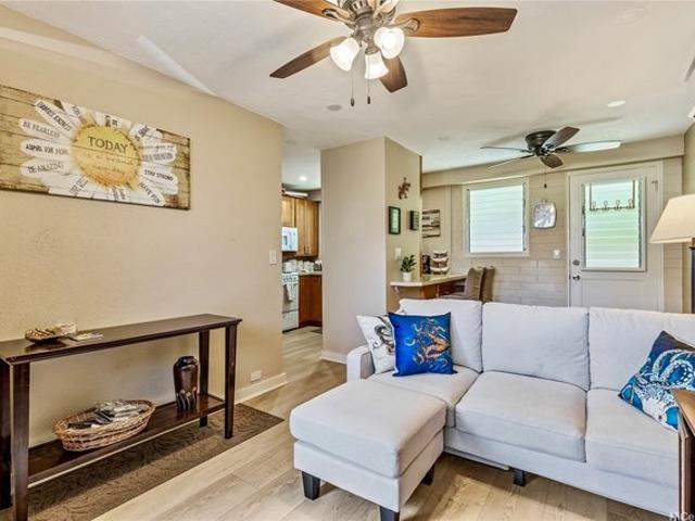 75 Kihapai St Apt 3, Kailua, HI 96734