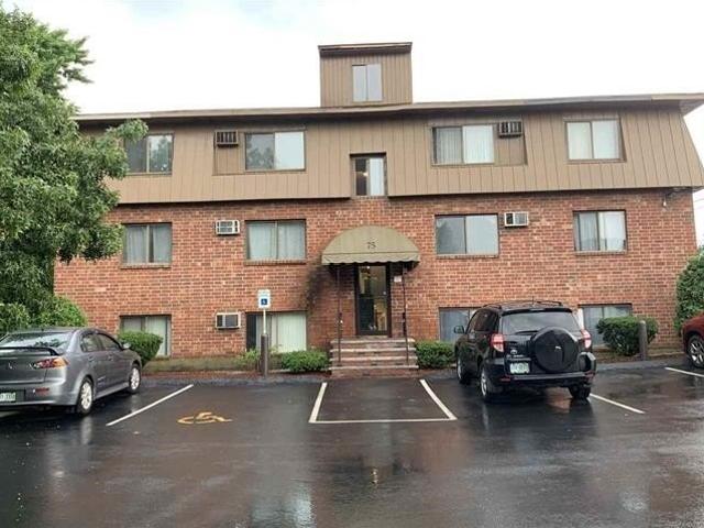 75 Log St Apt 3H, Manchester, NH 03102