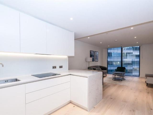 75 Marsh Wall, London E14 1 bed apartment to rent £3,250 pcm £750 pw