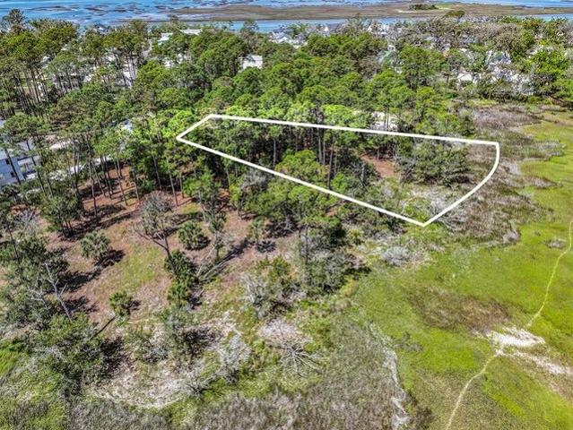 75 Marsh Ct, Fernandina Beach, FL 32034