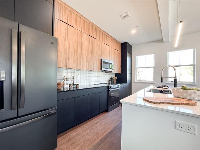 75 Monroe Avenue # 2106