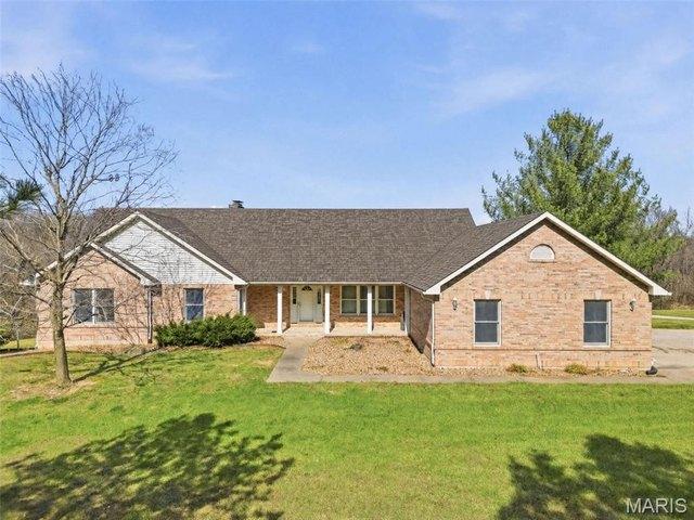 75 Morgans Way, Elsberry, MO 63343