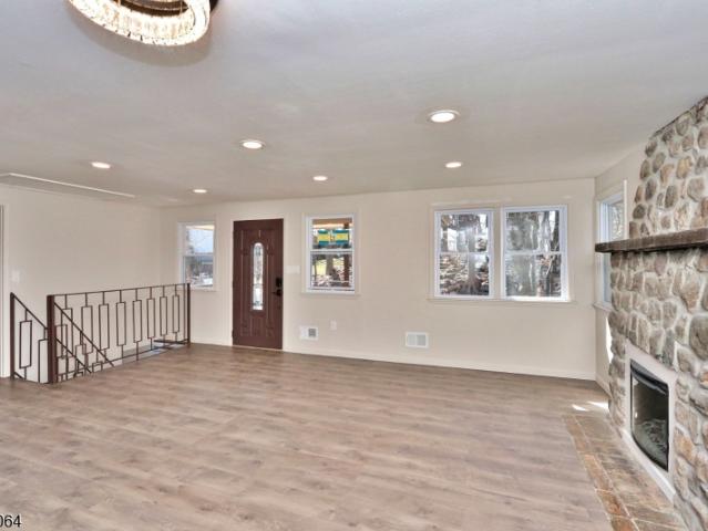 75 Nolans Point Rd, Lake Hopatcong, NJ 07849 | MLS #4013