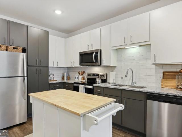 75 Overlook Parkway SE 321