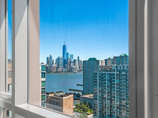 75 Park Lane South # 2404r