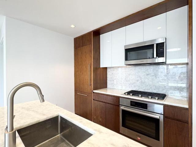 75 Park Lane South # 3206