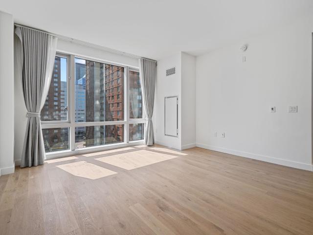 75 Park Lane South # 811