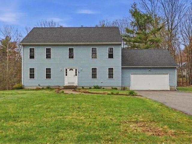 75 Pleasant St, Oxford, MA 01537
