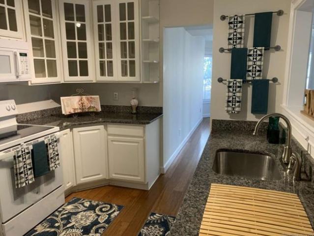 75 Redwood Dr #1103, East Haven, CT 06513