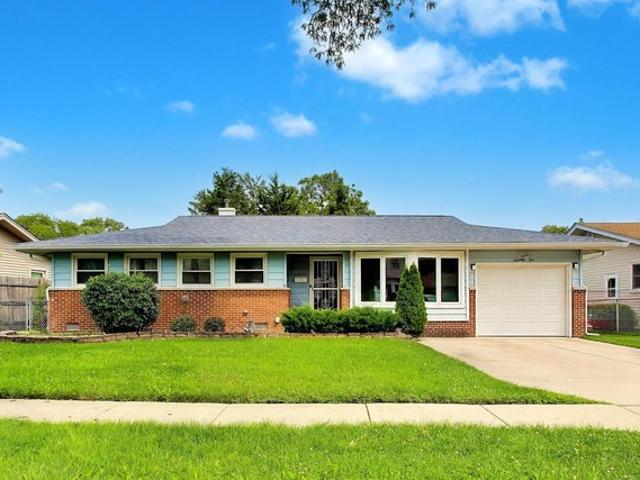 75 Ridgewood Rd, Elk Grove Village, IL 60007