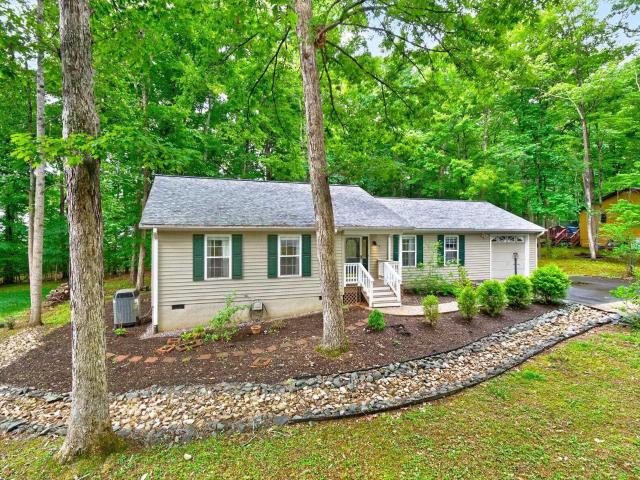 75 riverside dr