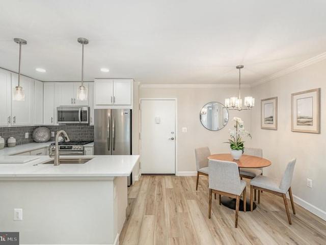 75 S Reynolds St Apt 411, Alexandria, VA 22304