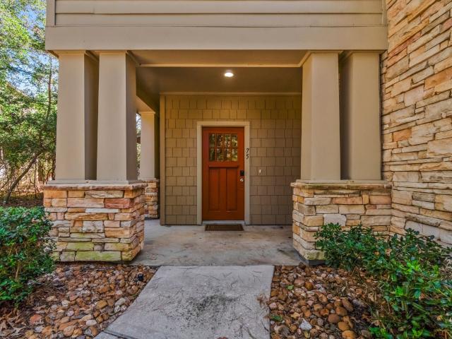 75 Scarlet Woods Court