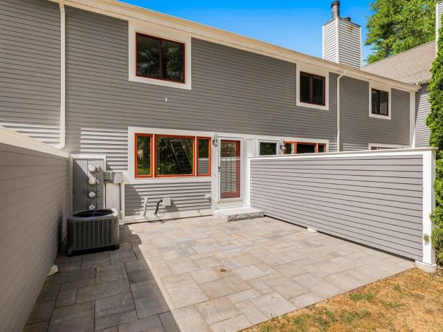 75 Spinnaker Way