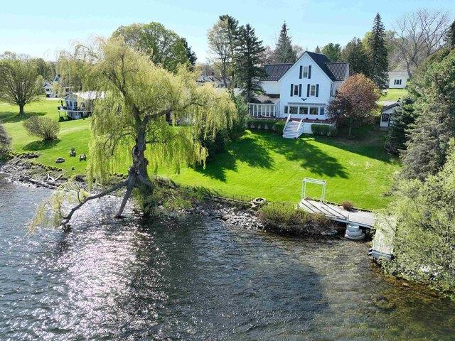 75 St Lawrence Ave, Waddington, NY 13694