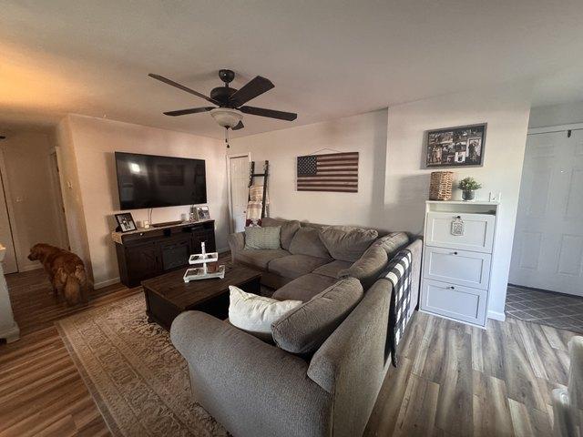 75 Stack Dr, Staten Island, NY 10312
