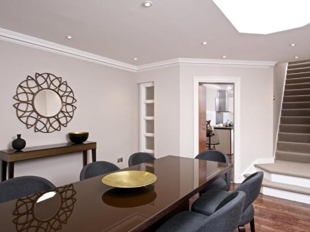 75 Stanhope Gardens London SW7 3 bed apartment to rent £19,067 pcm £4,400 pw