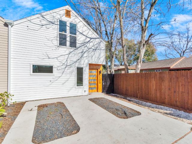 7604 De Priest St, Unit B, Houston, TX 77088 | MLS #46111 | Compass
