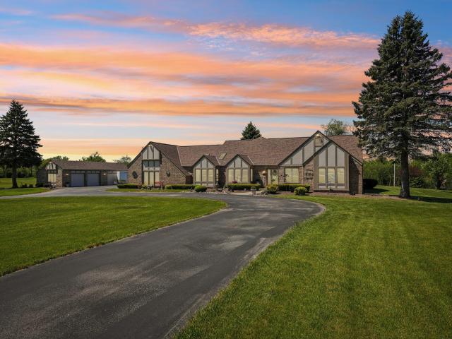 7604 Treeview Dr