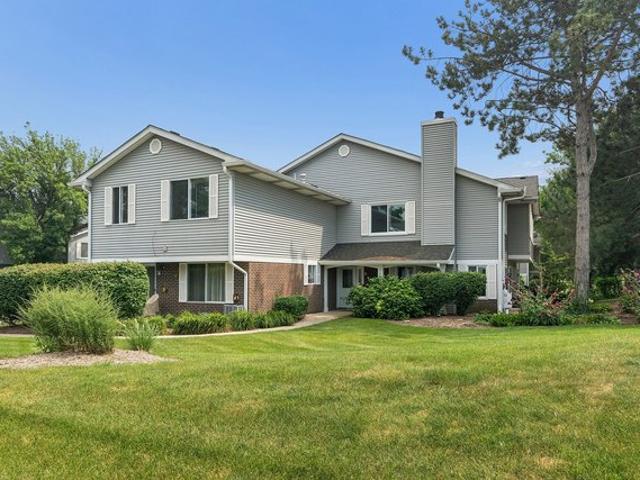 7605 Bristol Ct Unit 2 7, Woodridge, IL 60517