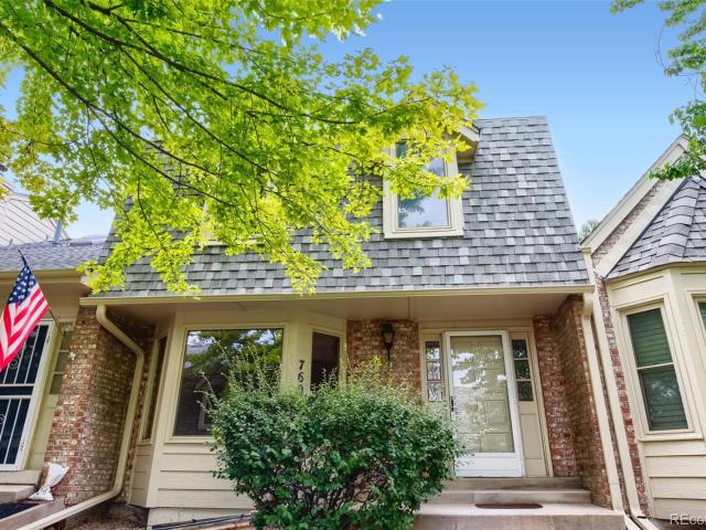 7605 Cove Circle