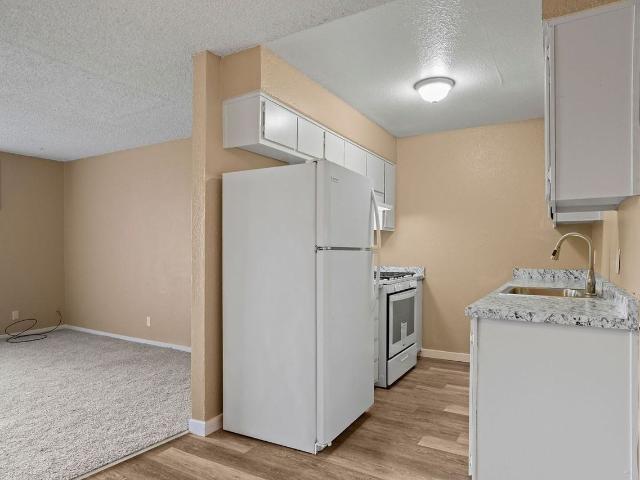 7605 Franklin Blvd. 2 Bedroom Apartment for Rent at 7605 Franklin Blvd, Sacramento, CA 95823 Parkway