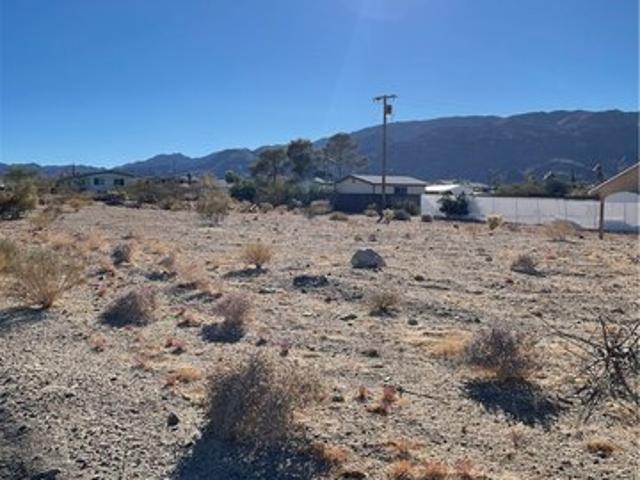 7606 Sahara Ave, Twentynine Palms, CA 92277