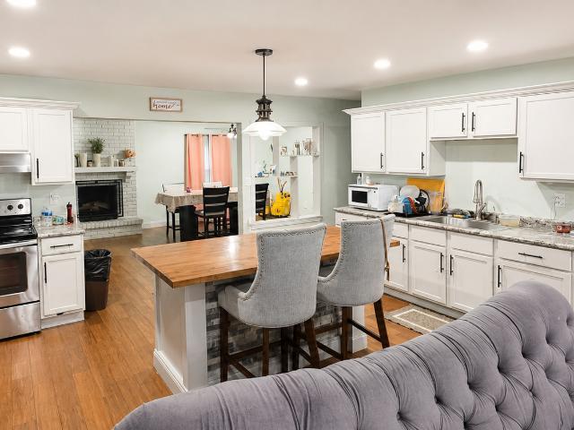 7607 E 34th