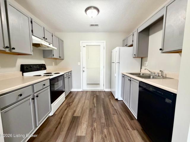 7607 W Main St 5