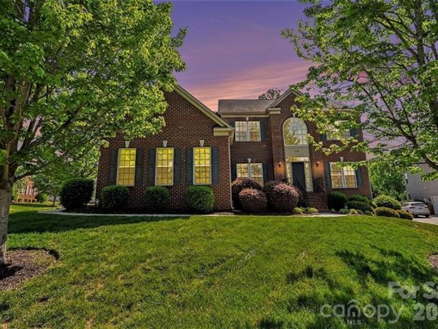 7608 Clarke Ridge Ct, Charlotte, NC 28269