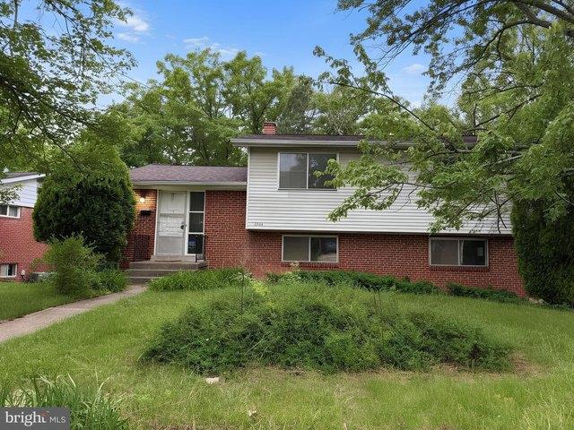 7608 Wellesley Dr, College Park, MD 20740