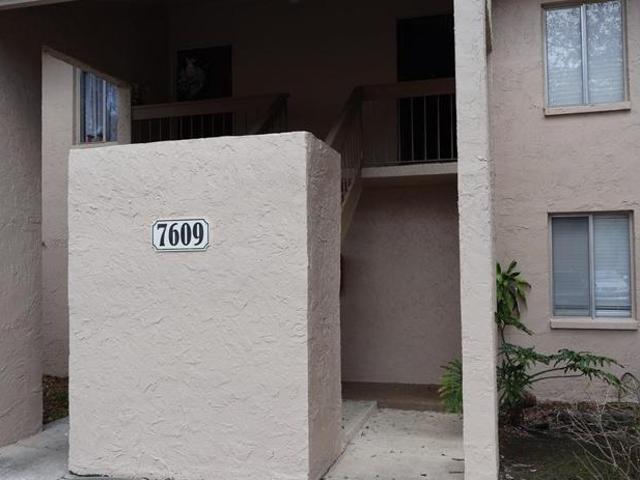 7609 Abbey Ln #4, Tampa, FL 33617