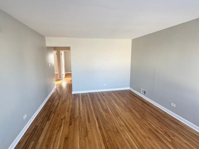 7609 S Lockwood Ave, Burbank, IL 60459 | MLS #12590 | Compass