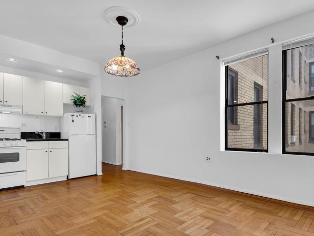 7609 4th Avenue, Brooklyn, NY