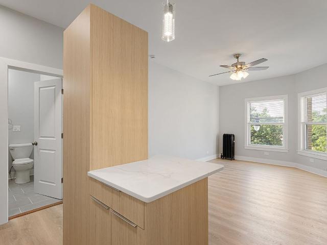 7600 N Sheridan Road 2 Bedroom Apartment for Rent at 7600 N Sheridan Rd, Chicago, IL 60626 Rogers Park