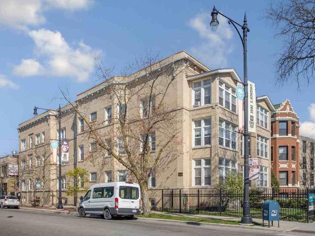 7600 N Sheridan Road Studio Apartment for Rent at 7600 N Sheridan Rd, Chicago, IL 60626 Rogers Park