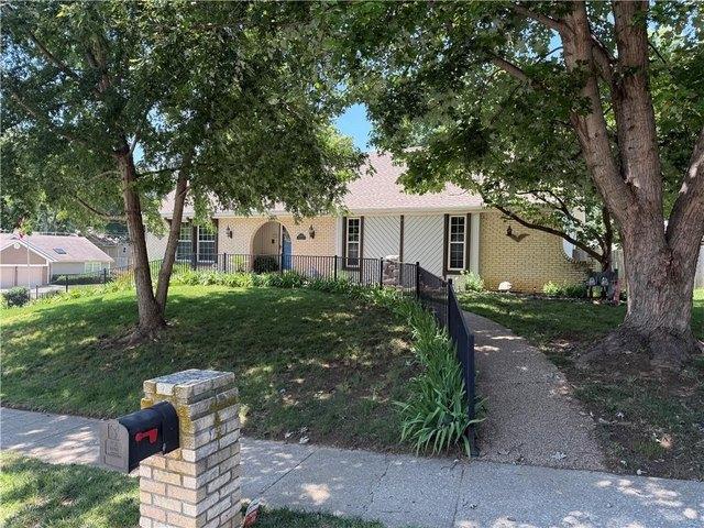 7600 N Park Ave, Gladstone, MO 64118