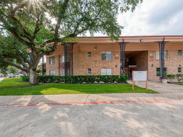 7600 Burgoyne Rd, Unit 248, Houston, TX 77063 | MLS #51925