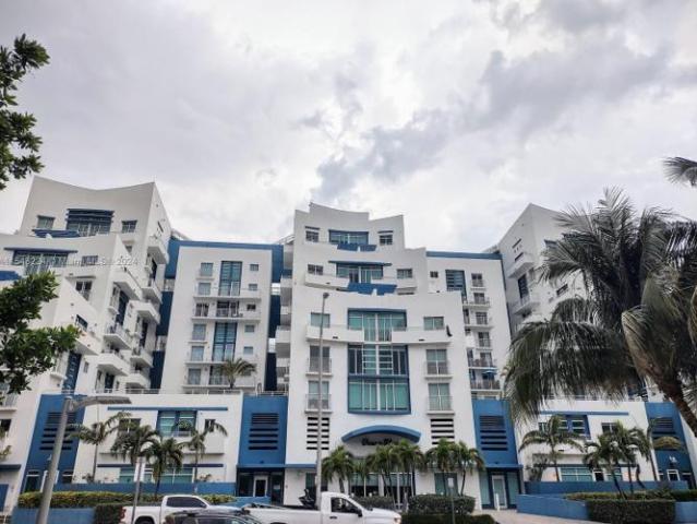 7600 Collins Ave #416, Miami Beach, FL 33141